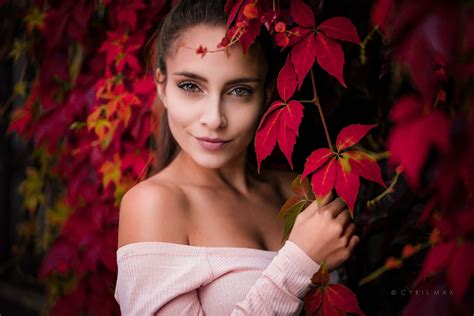 Bare Shoulders Adult Portrait Hairstyle Plant Front View Tanned