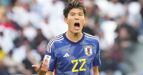 「冨安健洋の声は少しも…」記者が感嘆した25歳dfリーダー“取材ウラ話”「叩きのめす、の表現にも責任感が」アーセナル仕込みのスゴみ（4／4