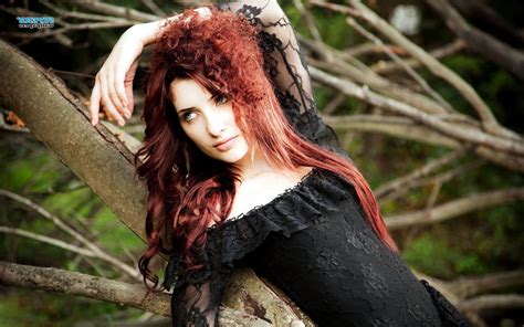 Wallpaper Hutan Wanita Si Rambut Merah Model Rambut Panjang Alam