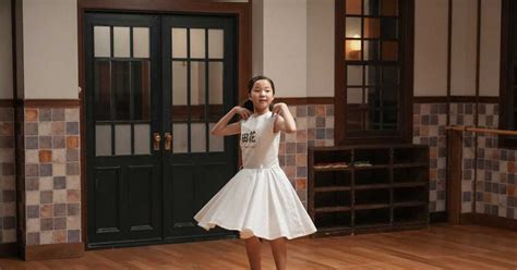Nhk朝ドラ「ブギウギ」10月13日第10回あらすじ 鈴子（澤井梨丘）はツヤ（水川あさみ）に相談し、芸名を「福来スズ子」と決める サンスポ