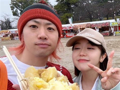 東海オンエア・てつや、妻・峯岸みなみと“桜祭り”デート！ 「仲良しでほっこり」「幸せすぎる絵」 2 2 All About ニュース