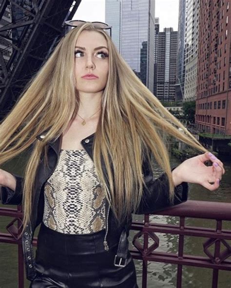 Ally Hardesty Wiki Biography Age Height Weight Birthday Net Worth Artofit