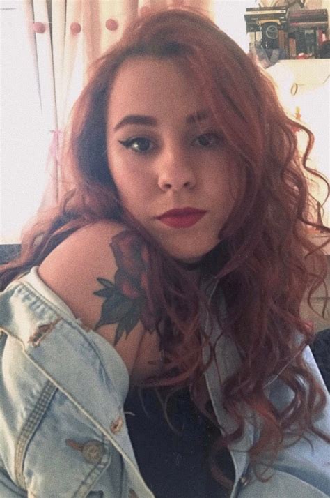 Daniella Sousa – Medium