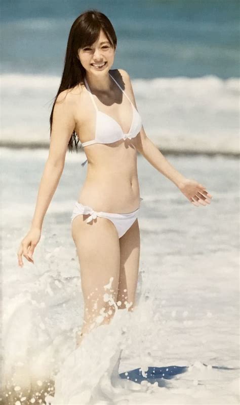 白石麻衣 写真集 清純な大人 乃木坂46 美乳 美女 セクシー 美尻 美脚 スレンダー グラマー 下着 水着 送料210 さ行 ｜売買された