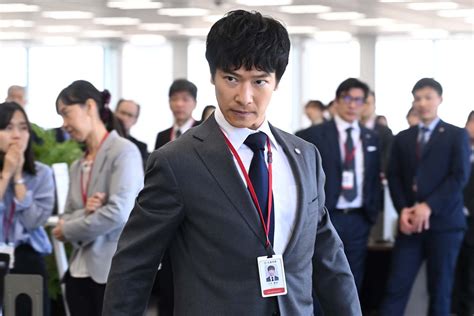 画像11 55 「vivant」乃木（堺雅人）、パトカーでの衝撃行動に視聴者驚愕「改めて見ると確かに」「伏線回収劇がすごい」 モデルプレス