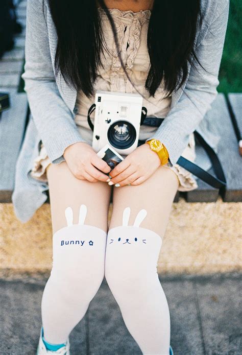 무료 이미지 소녀 화이트 귀엽다 슬러그 후지 필름 색깔 깨끗한 푸른 니콘 의류 장난감 50mm 드레스
