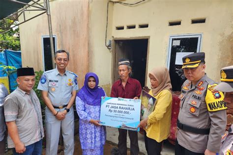 Jasa Raharja Serahkan Rp50 Juta Ke Ahli Waris Korban Kapal Evelyn