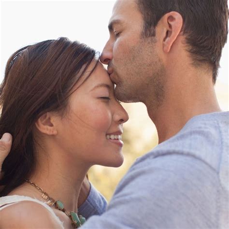 How To Tell Him You Love Him 10 Ways To Say I Love Him Without Words