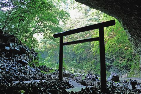 遊・体験 宮崎県・高千穂峡のみどころ紹介！スピリチュアルなエリアで最強パワーをチャージしよう｜るるぶandmore