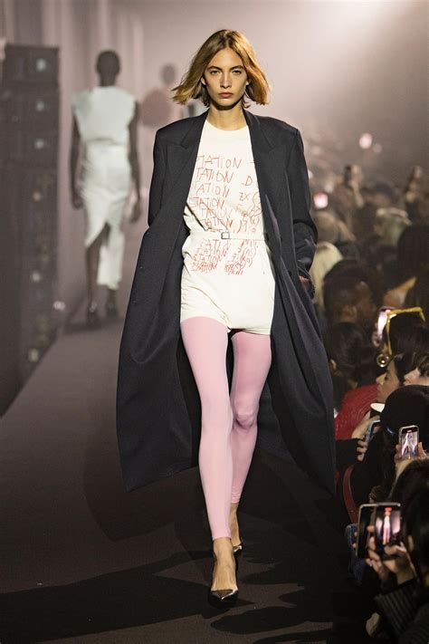 Tendencias De Primavera Verano 2023 Qué Está De Moda Ahora Vogue