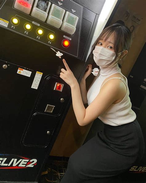茜さやさんのインスタグラム写真 茜さやinstagram 「ここに刺さった…😢 フリー素材モデル 茜さや Akanesaya