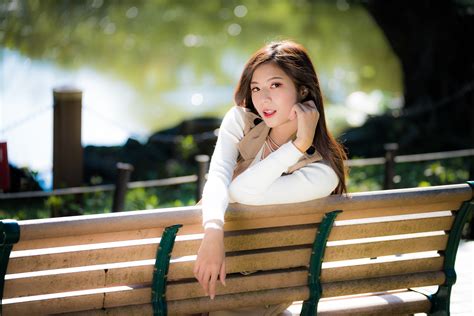 4k Asian Pose Glance Bokeh Hd Wallpaper Rare Gallery