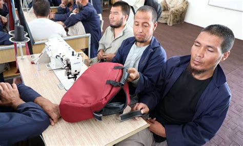 الإدمان معضلة تواجه طالبان في أفغانستان صور