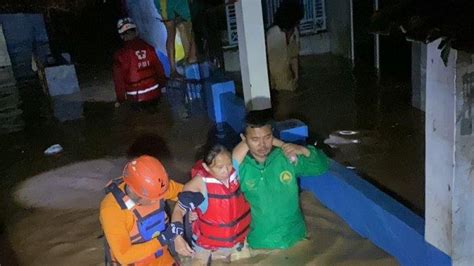 Detik Detik Tim Sar Gabungan Evakuasi 13 Warga Banjaran Yang Terjebak