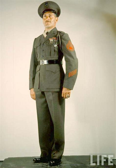 1941 Life Magazine Color Photos Of Us Military Uniforms Uniforms U