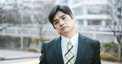 他人の話に興味がない中年男性の無料の写真素材 Id 21592｜フリー素材 ぱくたそ
