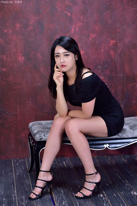 출사출사모델유니에로배우백세리누드출사 Free Download Nude Photo Gallery