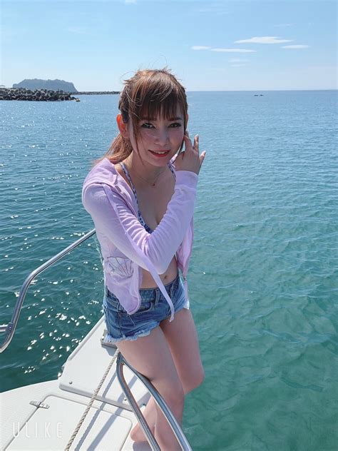 【画像】中川翔子さん、twitterで水着姿大放出祭りでファン大歓喜！！！！ とりま！