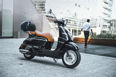 【スタイリッシュなネオレトロスクーター】プジョー「ジャンゴ」最後の特別仕様車が激レアすぎる！ 【公式】モノマックス（monomax）｜付録