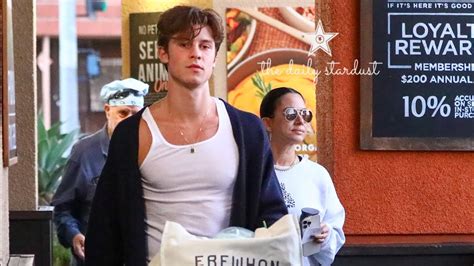Shawn Mendes Goes Grocery Shopping With Rumored Girlfriend Dr Jocelyne