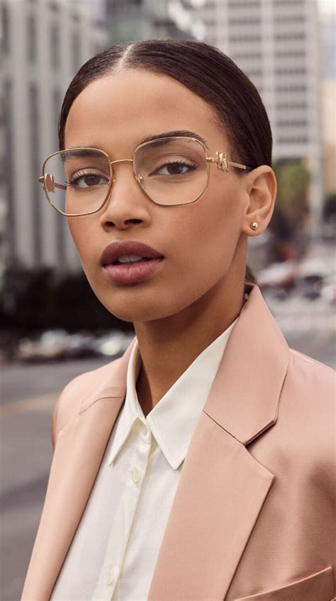 21 Best Eyeglasses For Women 2021 The Strategist Ph