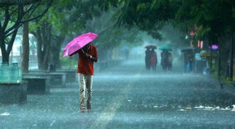 Heavy Rain Kerala Yellow Alert In Four Districts ചക്രവാതച്ചുഴി