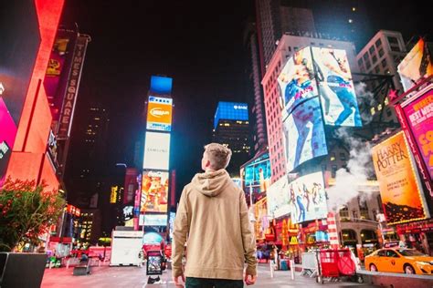 Відтепер в Україні заборонені сексизм та гендерні стереотипи в рекламі