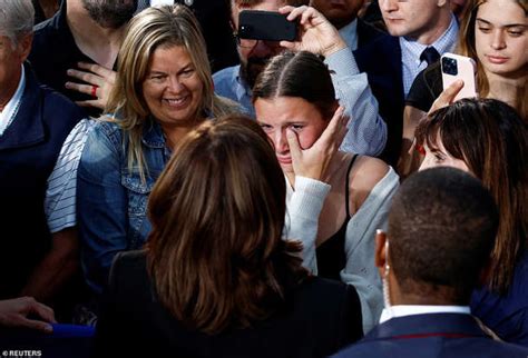 Harris Opens Up 15 Point Lead Among Women Voters New Poll Shows