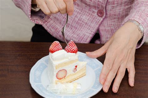 ケーキ 食べ方 マナー フィルム 183016 ケーキ 食べ方 マナー フィルム