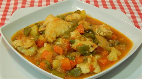 Receta Fácil De Pechuga De Pollo Guisada Pollo Guisado Pollo Con