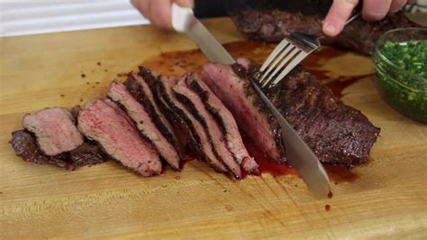 How To Grill Tri Tip On The Big Green Egg With Malcom Reed