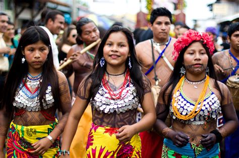 Etnia Emberá Panamá Y Colombia Indigenas Colombianos Embera