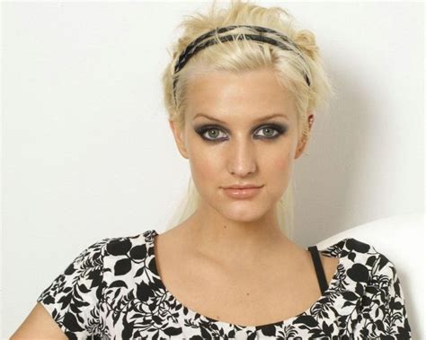 Pictures Of Ashlee Simpson