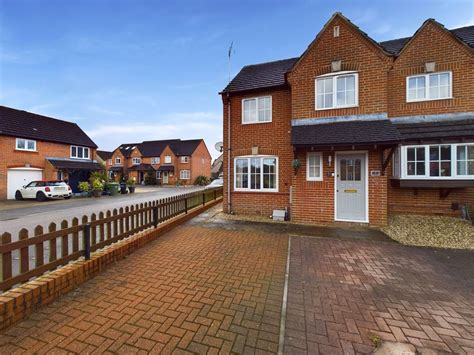 3 Bed End Terrace House For Sale In Dovedale Close Hardwicke
