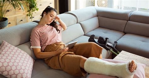 Comminuted Fracture Causes Symptoms And Recovery
