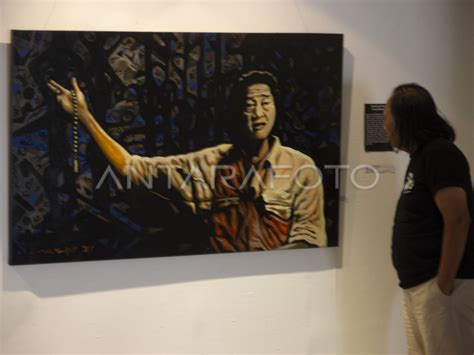 Pameran Lukisan Mengenang Ws Rendra Antara Foto