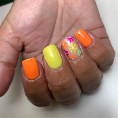 20 Pool Party Inspired Summer Nail Art Ideas Wonder Forest