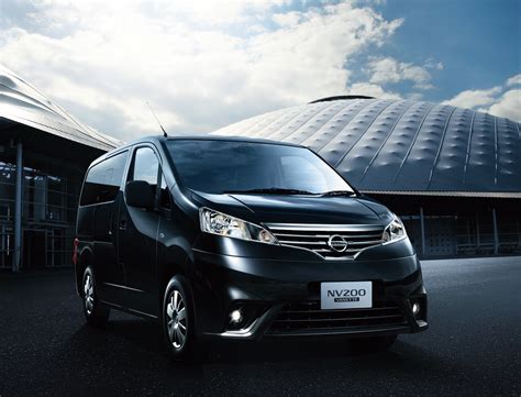 乗用としても密かに人気の日産「nv200バネット ワゴン」一部変更
