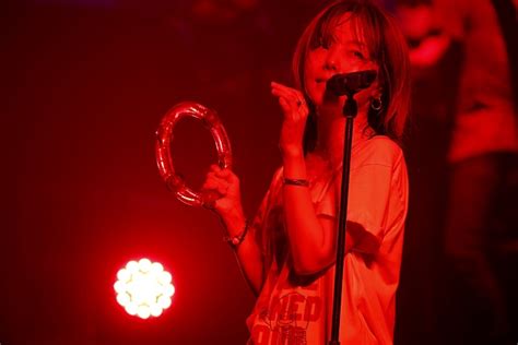 Aiko、4ヶ月にわたった全国ツアー＜love Like Pop Vol 19＞に幕 Barks