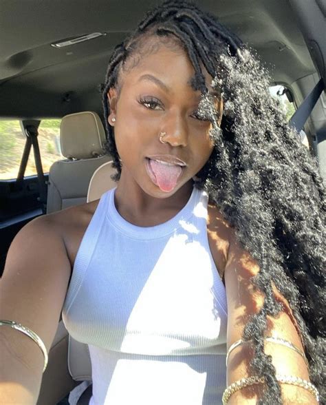 𝒖𝒓𝒃𝒂𝒏𝒃𝒓𝒂𝒕𝒕𝒊𝒆 ☆ Beautiful Black Hair Black Girls Hairstyles Weave