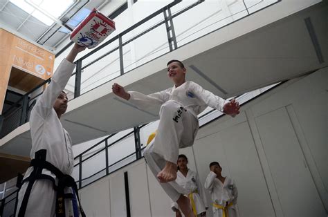 Taekwondo En El Barrio 31 La Manera De Salir Adelante Que Encontró Una