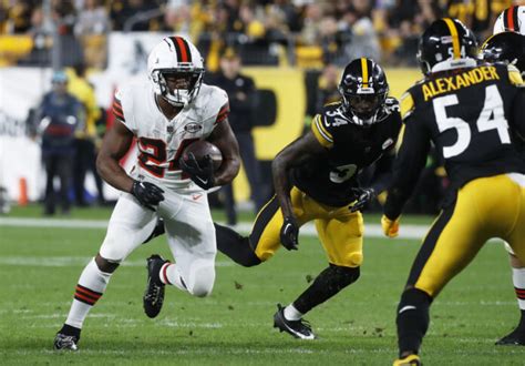Are Sportsbooks Refunding Bets On Nick Chubb Player Props