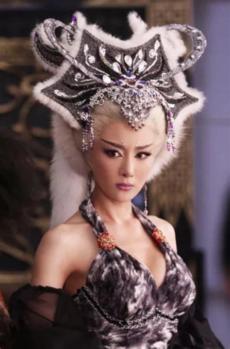 演過妲己的女星，有12名，其中10個美到發光，但只有她媚到骨子裡 每日頭條