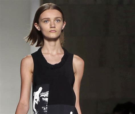 French Fashion Giants Agree To Ban Size 0 Models