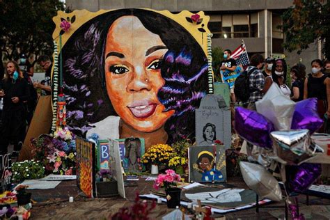 Grand Juror In Breonna Taylor Case Sues For State To Release Jury