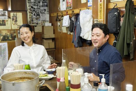 【東京・大衆酒場の名店】門前仲町「だるま」で、コの字カウンター劇場を堪能する噺 酒噺│もっとお酒が楽しくなる情報サイト