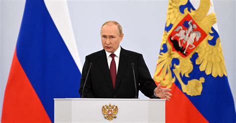 Despite International Condemnation Putin Signs Decrees Declaring Four
