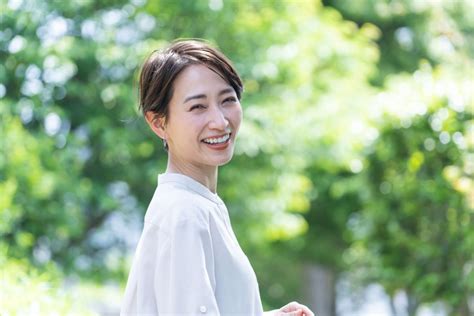 【おひとりさま】結婚できないのではなく「結婚しない」という選択も。みんなの結婚していない理由とは 業種によって女性の未婚率が異なる傾向に