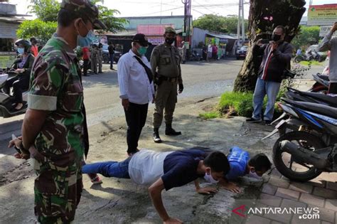 Tak Jera Pelanggar Masker Di Kota Denpasar Disanksi Push Up Dan
