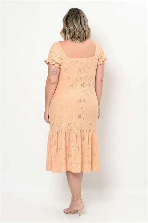 Vestido Midi Bege Decote Coração E Lese Kauê Plus Size